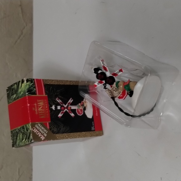 Hallmark | Holiday | Hallmark Keepsake Magic Blinking Lights Ornament ...